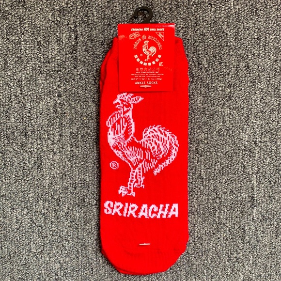 Sriracha | Accessories | 35 Sriracha Hot Chili Sauce Rooster Funny ...